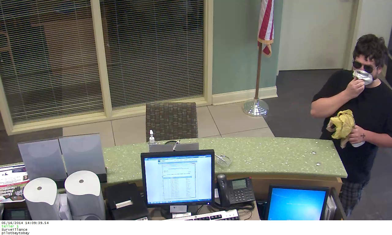 Tampa Pilot Bank robber sought | wtsp.com