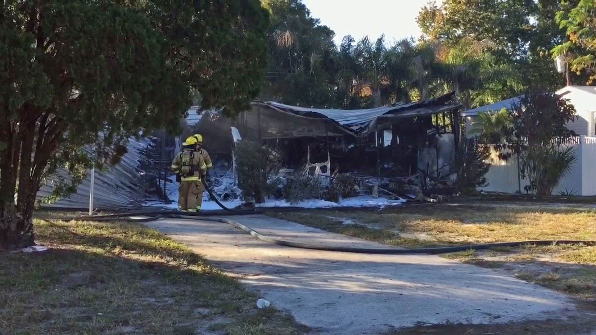 Fire destroys Dunedin mobile home | wtsp.com