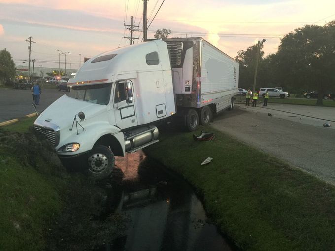WATCH: Motorcyclist survives being run over by truck | wtsp.com