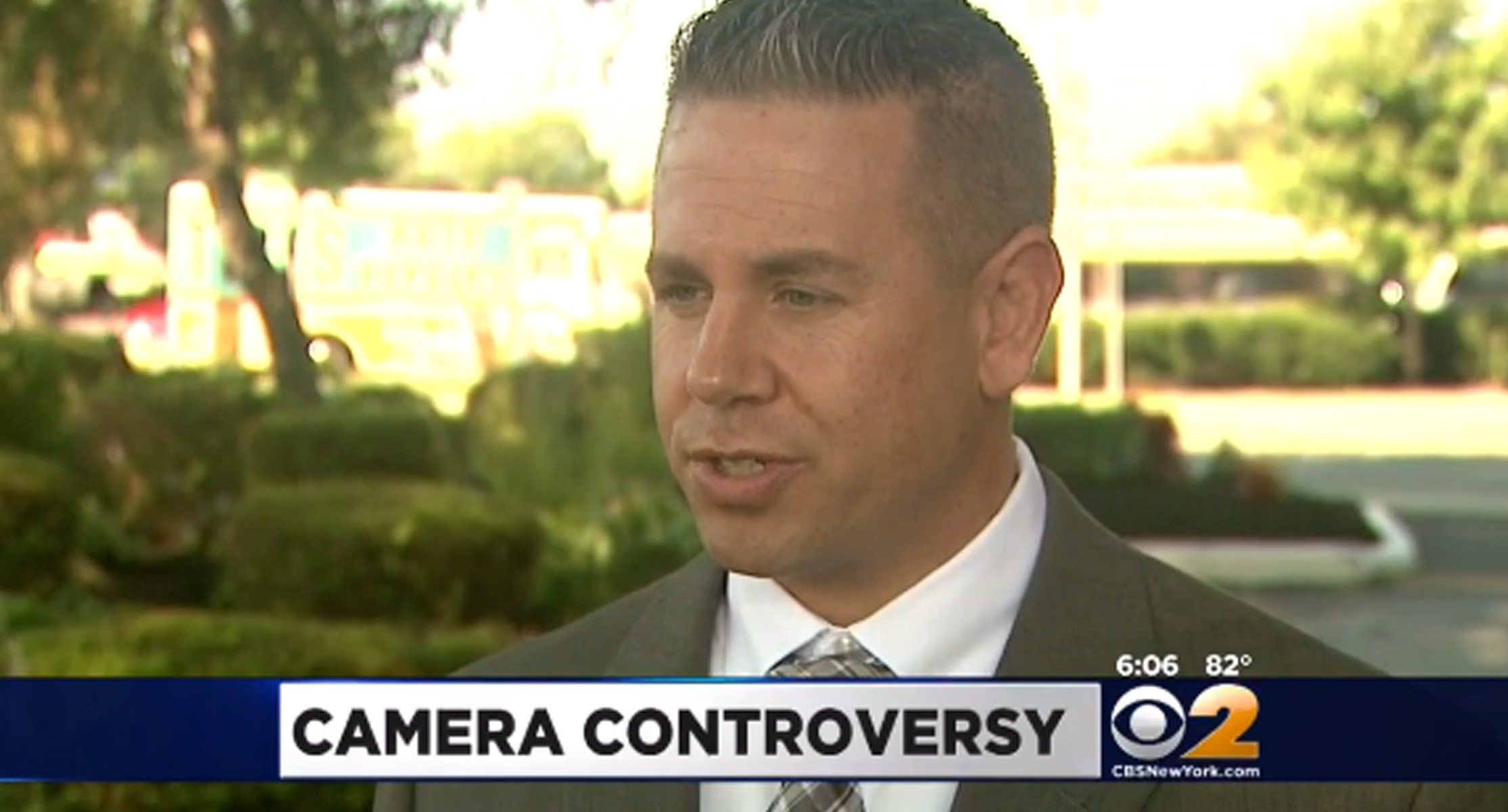 'Red Light Robin Hood' fights red light cameras | wtsp.com