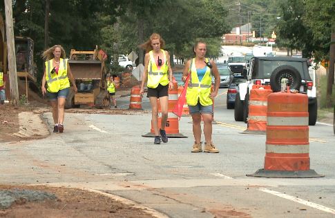 Female flaggers turn heads, open minds | wtsp.com