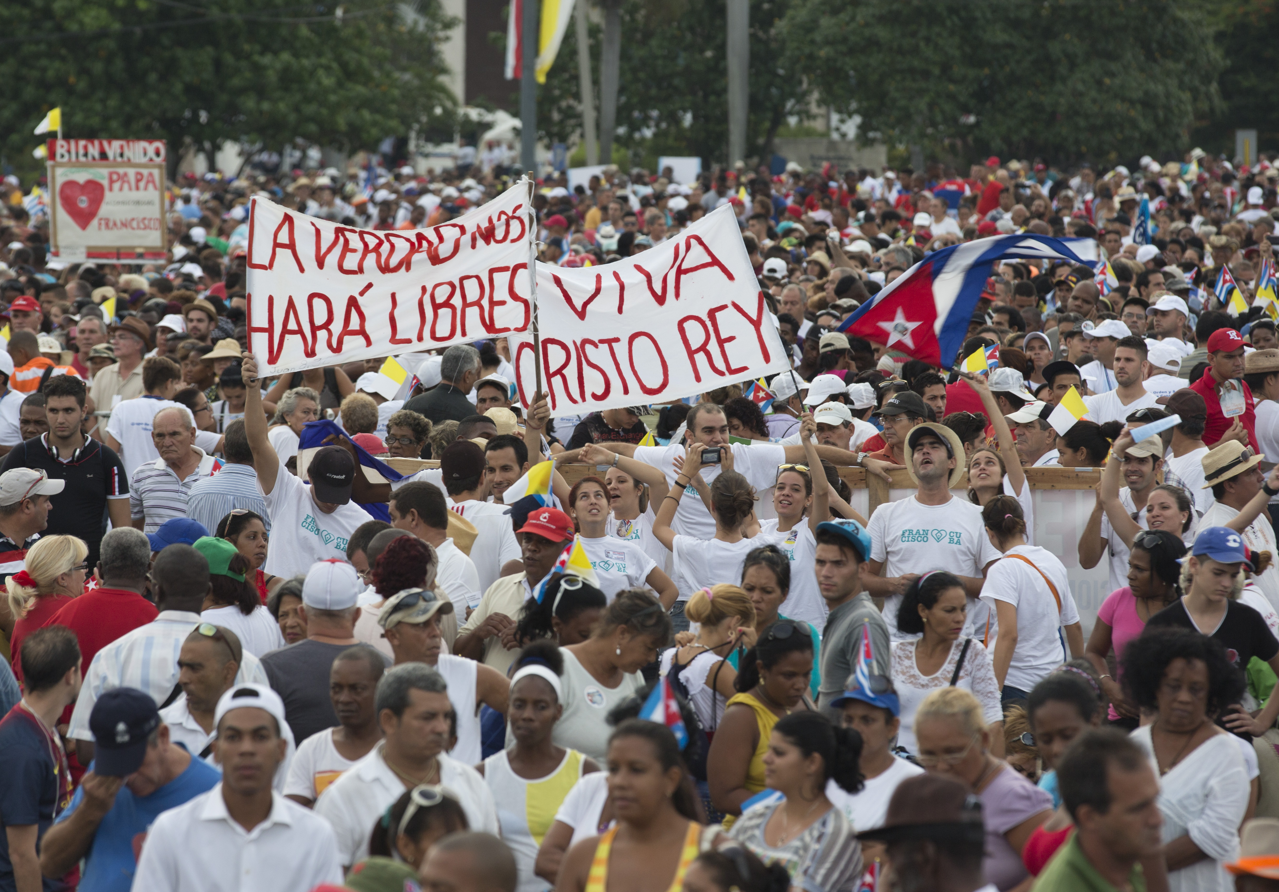 Pope's Mass in Cuba draws hundreds of thousands | wtsp.com
