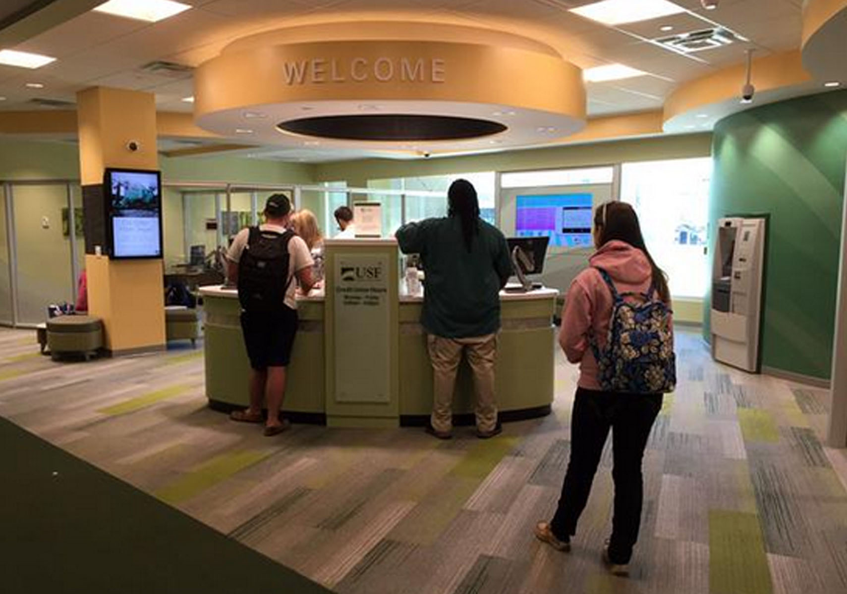 USF credit union program gives students future to bank on | wtsp.com
