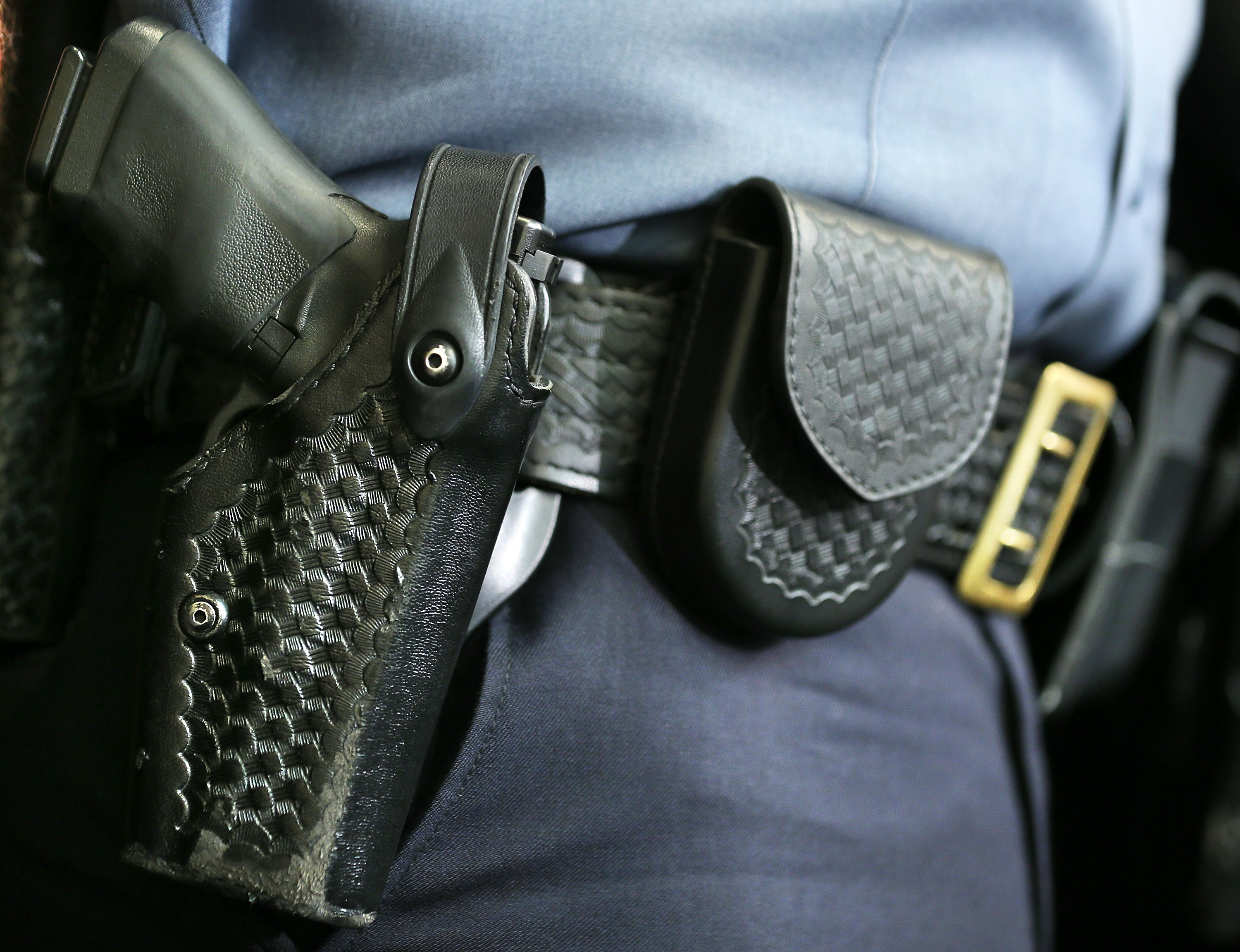 South Florida officer shot with own holstered gun | wtsp.com