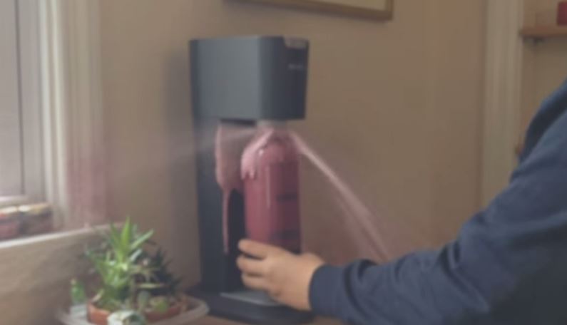 WATCH: Sparkling wine fail | wtsp.com