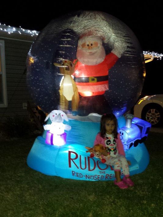 Santa thieves caught on surveillance video | wtsp.com