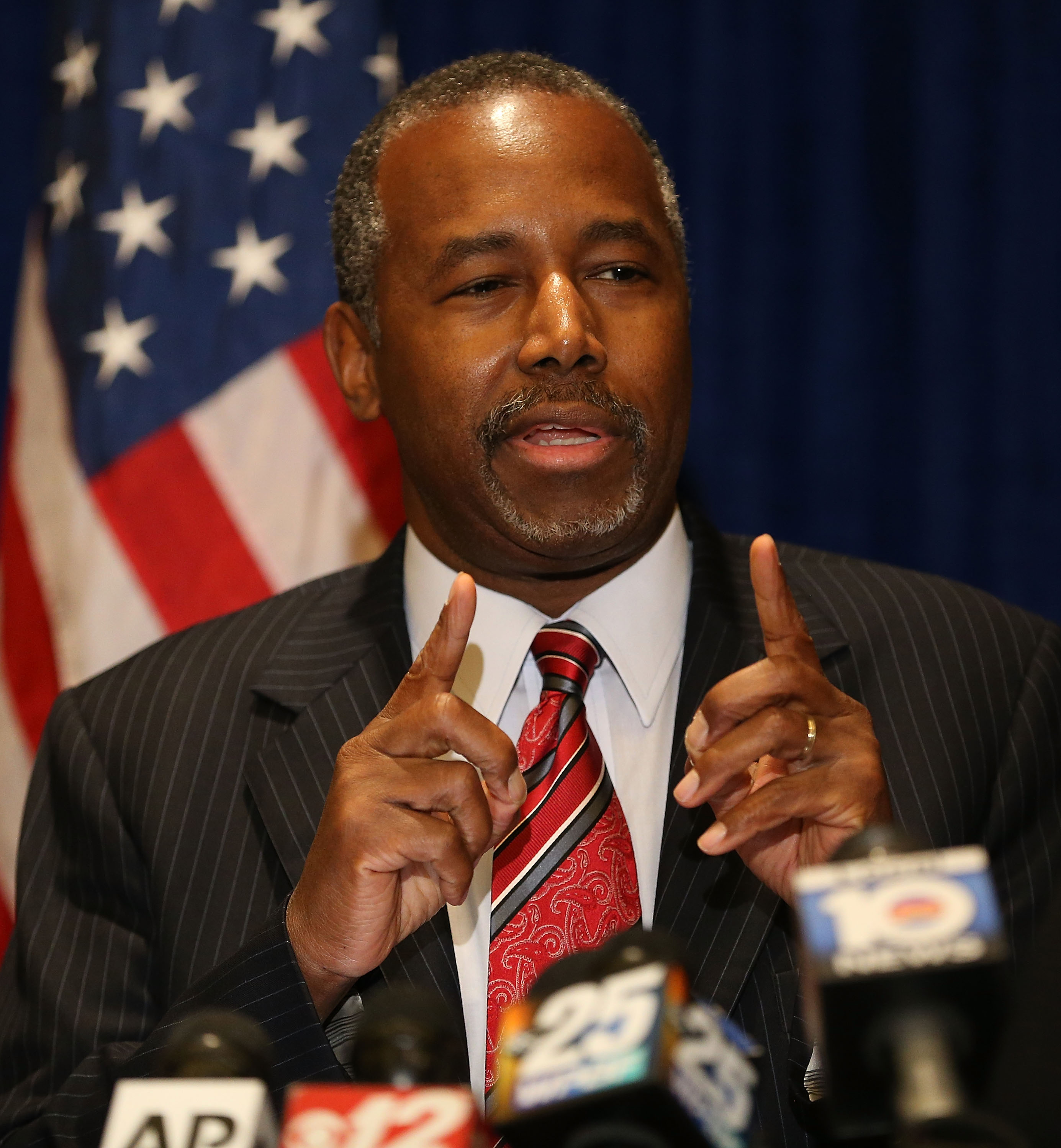 Ben Carson continues to defend personal history amid doubts | wtsp.com