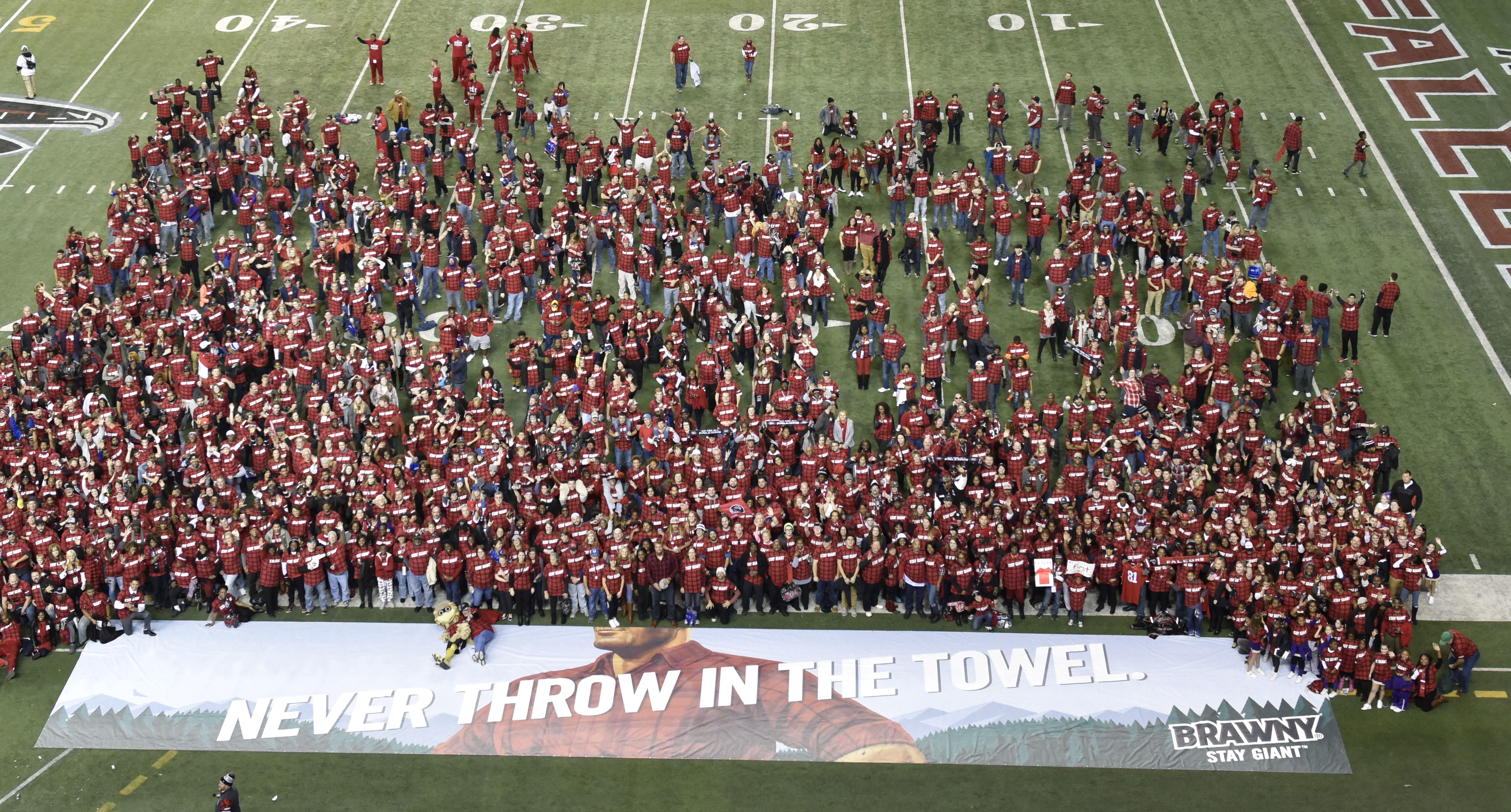 Brawny sets record for people in plaid after Falcons game | wtsp.com