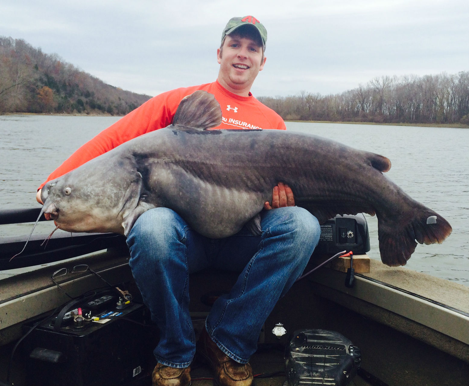 Tennessee angler hooks 90-pound catfish | wtsp.com