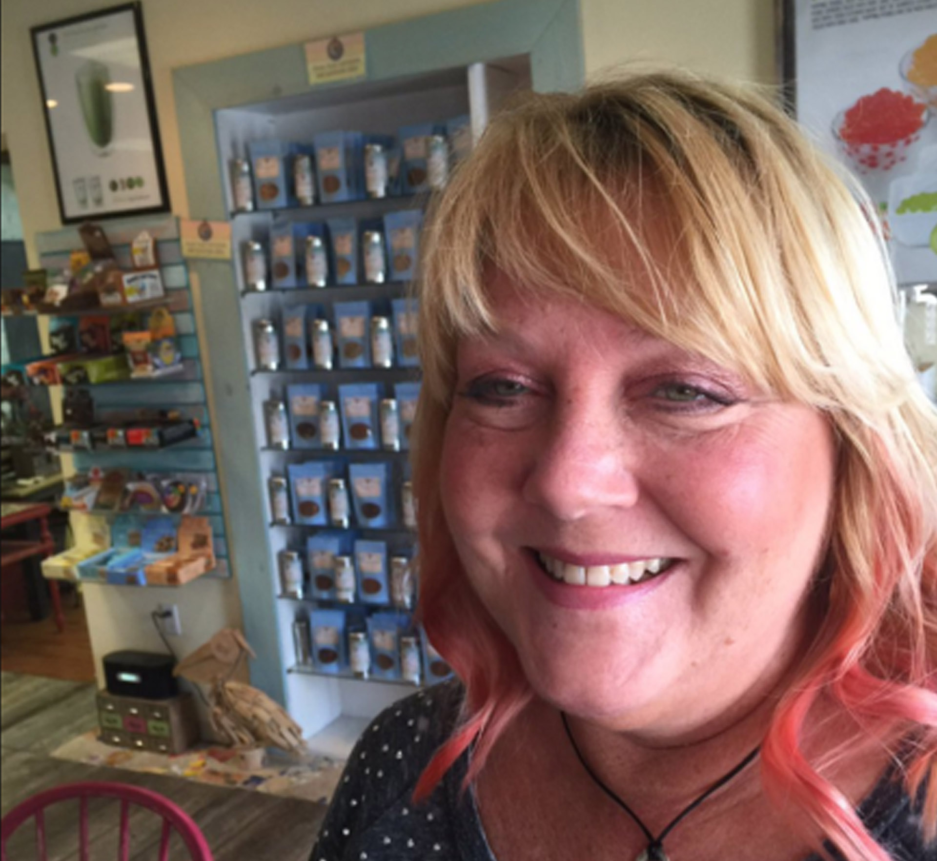 Lisa Palas's Instagram, Twitter & Facebook on IDCrawl