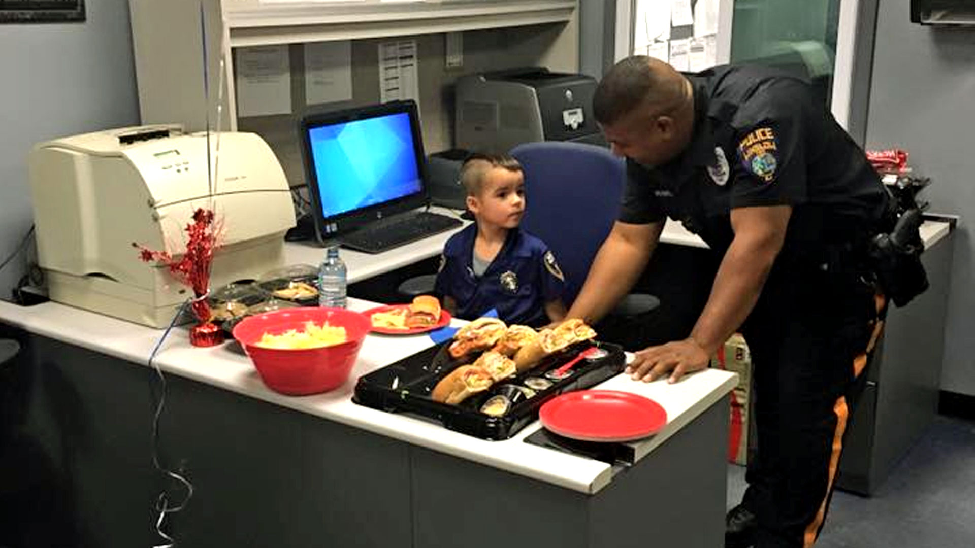 Boy Saves Allowance For 7 Months To Buy Lunch For Police | wfmynews2.com