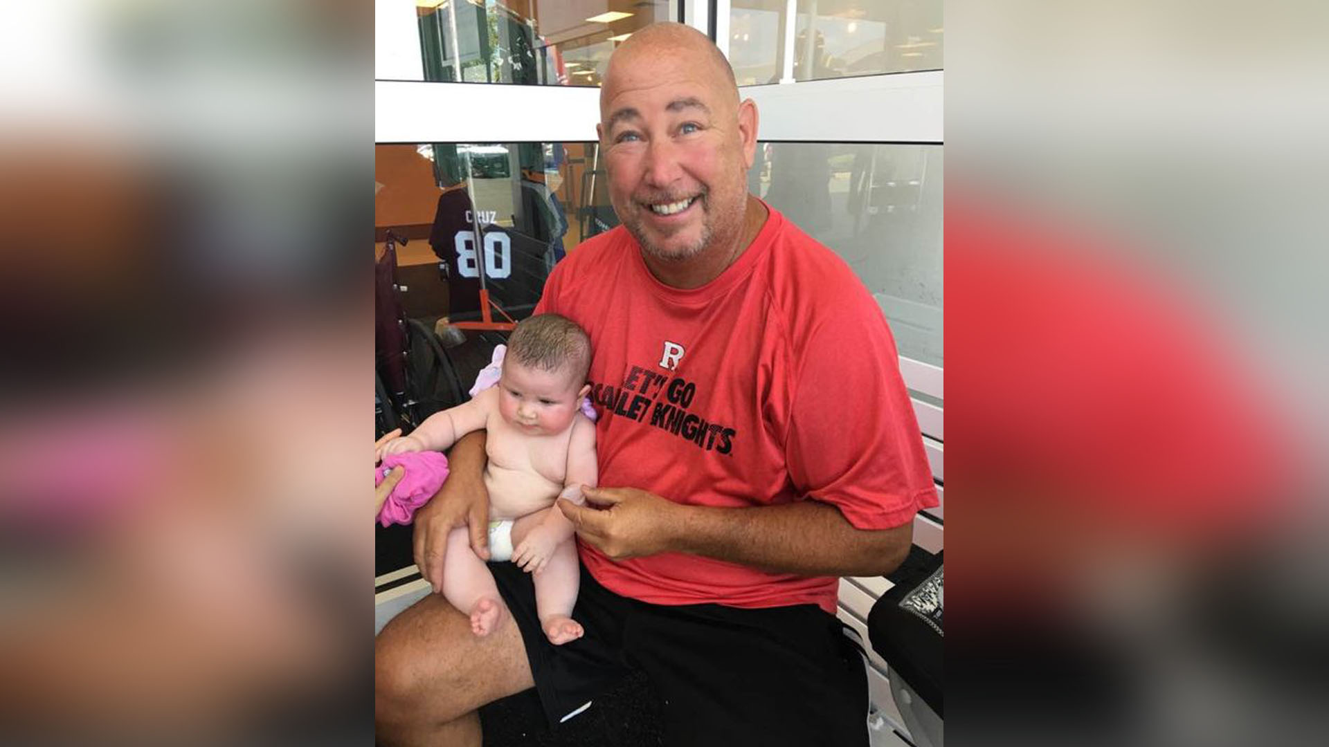 N.J. man smashes window to save baby locked in hot car | 13wmaz.com