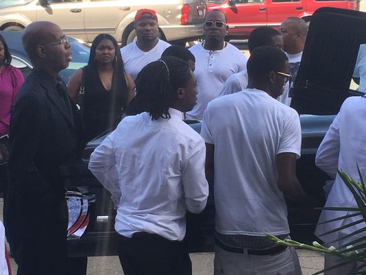 Voices: In bloody Chicago, teen died straddling two worlds | wtsp.com