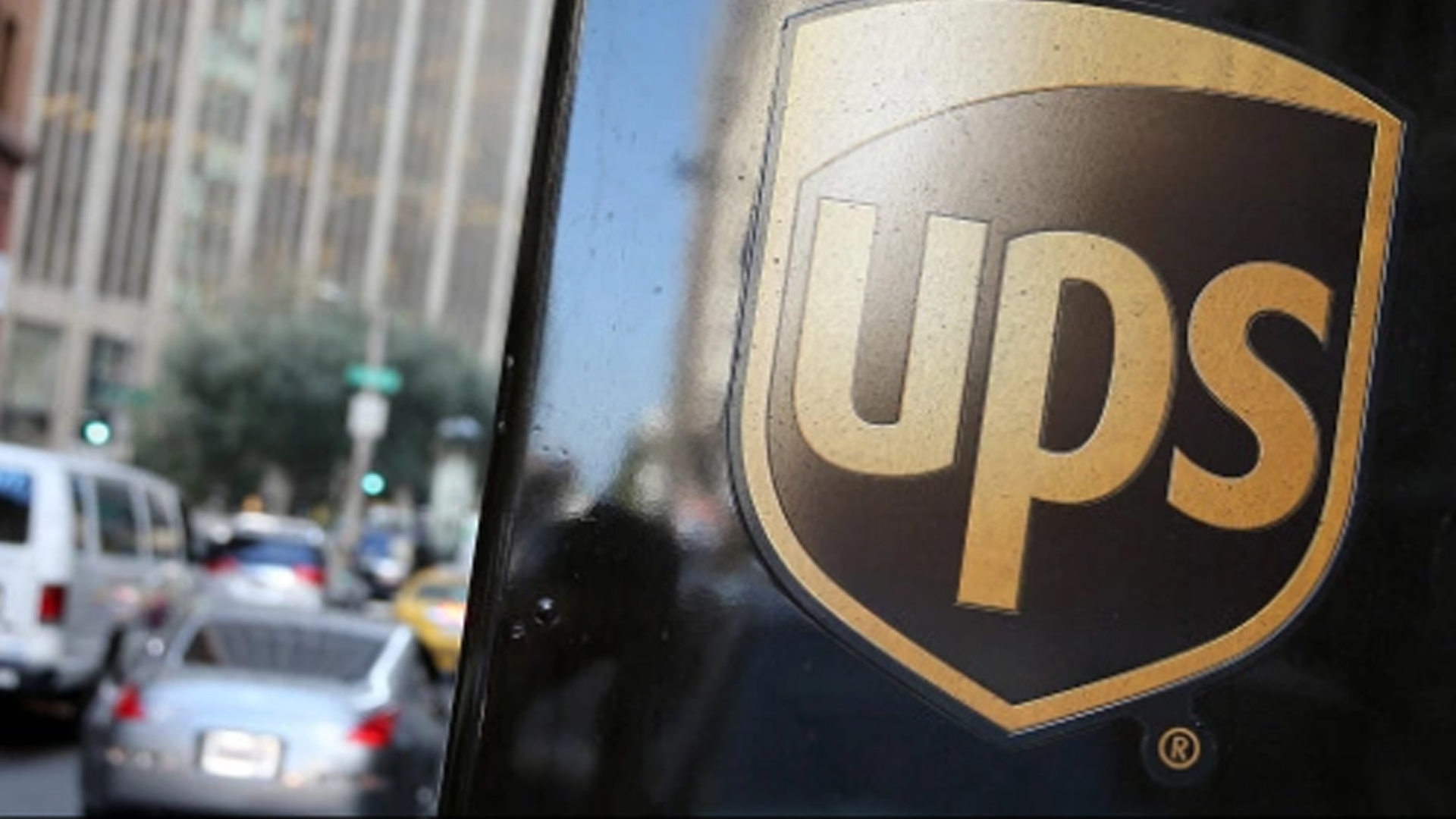 UPS to hire 95,000 workers for holidays | wtsp.com