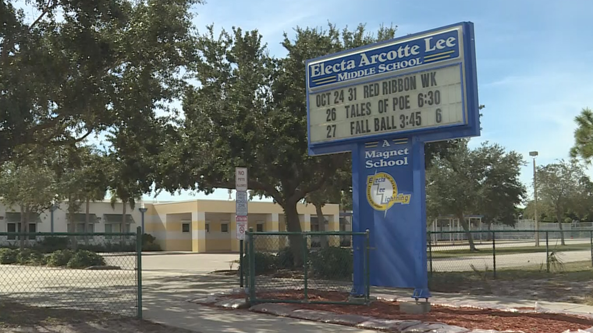 Manatee middle-schooler charged with battery in cell phone case | wtsp.com