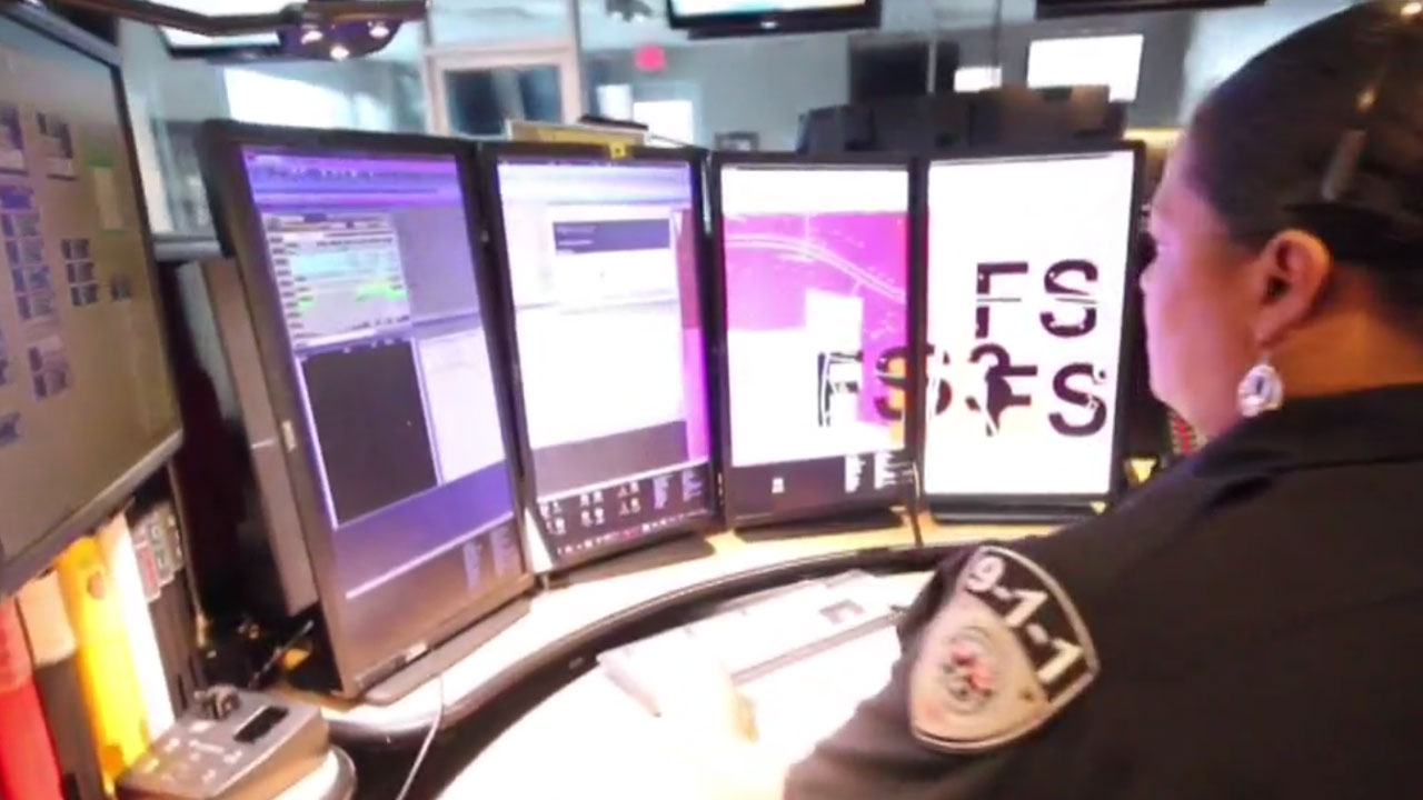 911 dispatcher's quick thinking helps save abducted woman in trunk ...