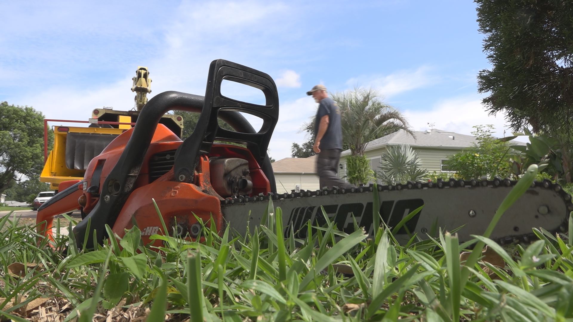 Tampa Bay-area tree trimming crews get set for Hurricane Irma | wtsp.com
