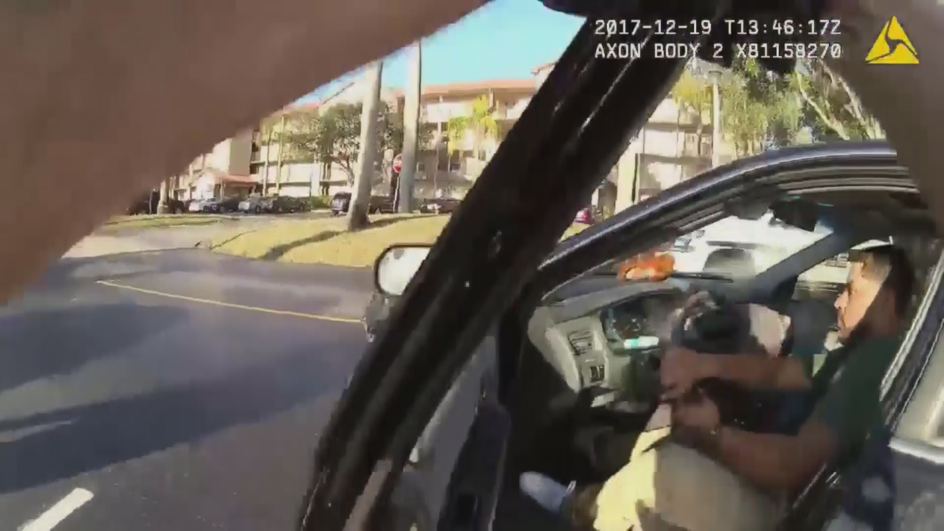 Florida officer dragged leads to chase, ends on highway | wtsp.com